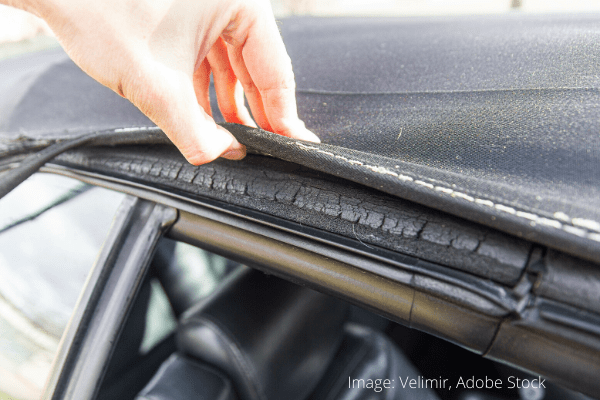 How to clean and protect car window rubber seals with silicone lubricant